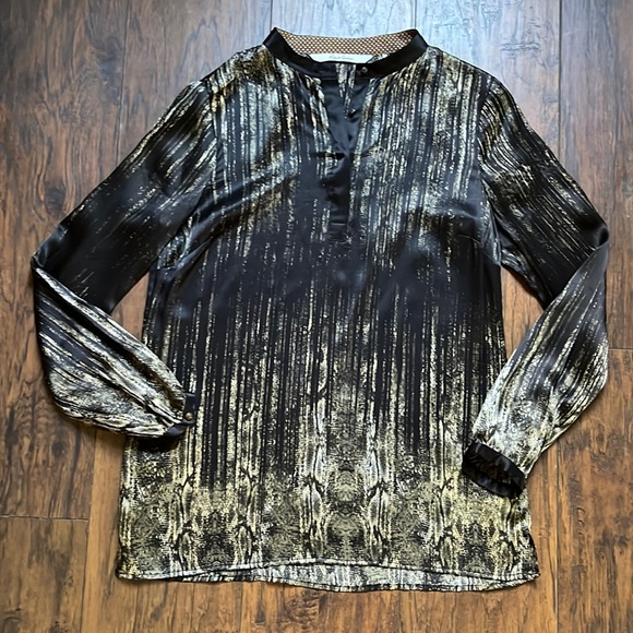 Robert Graham | Tops | Robert Graham Snakeskin 0 Silk Tunic Shirt ...